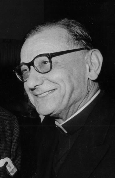 Jean Danielou, foi um importante teólogo jesuíta e defensor convicto ...