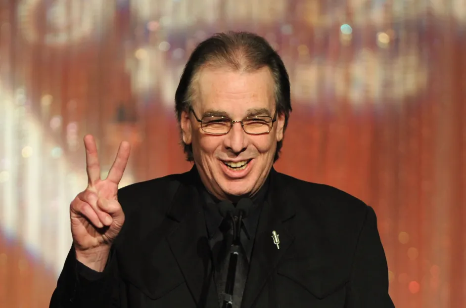 Jim Ladd, foi uma figura central no surgimento da rádio FM rock em Los ...