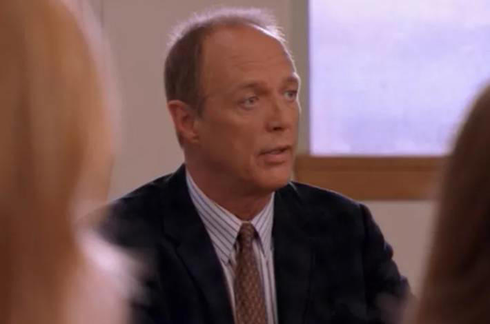 Harry Johnson, ator conhecido por participações em séries de TV como ...