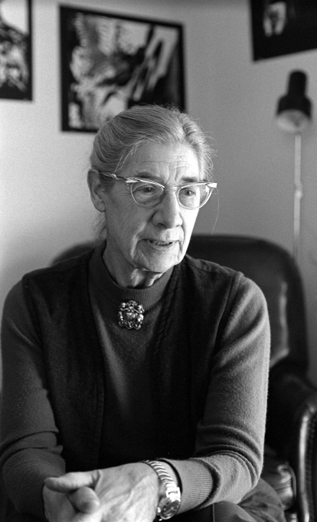 Janet Lewis, foi uma escritora cuja estatura no mundo da poesia excedeu ...