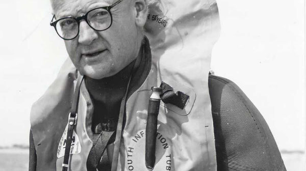 Alexander McKee, mergulhador amador que descobriu os destroços do navio ...