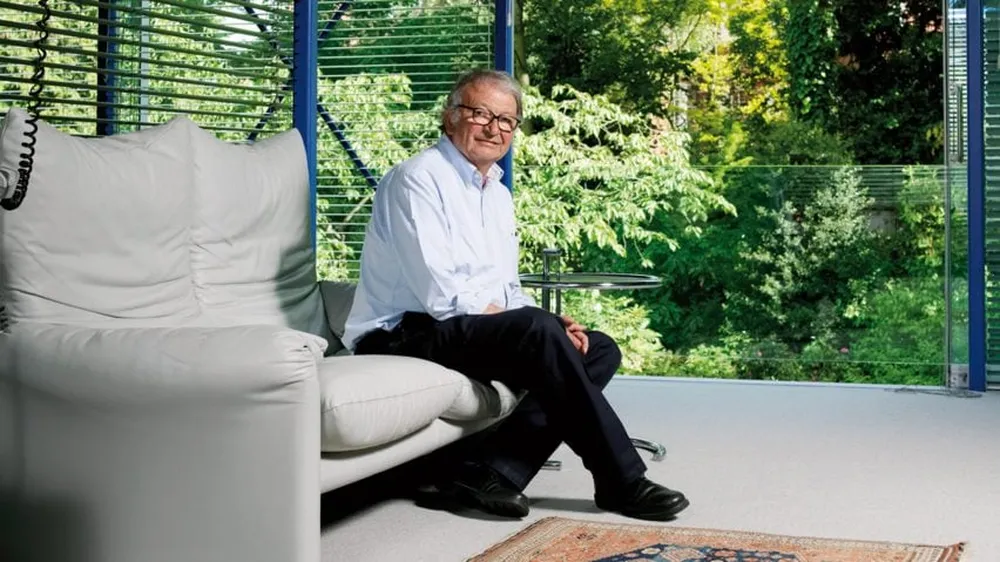 Michael Hopkins, pioneiro da arquitetura high-tech, estudou na ...