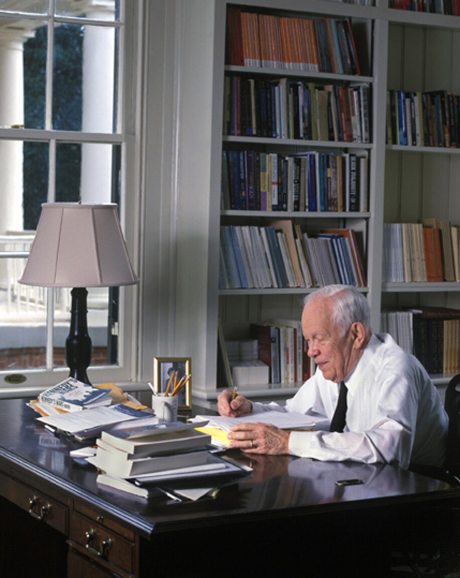 Kenneth W. Thompson, foi uma figura fundamental na história do Miller ...