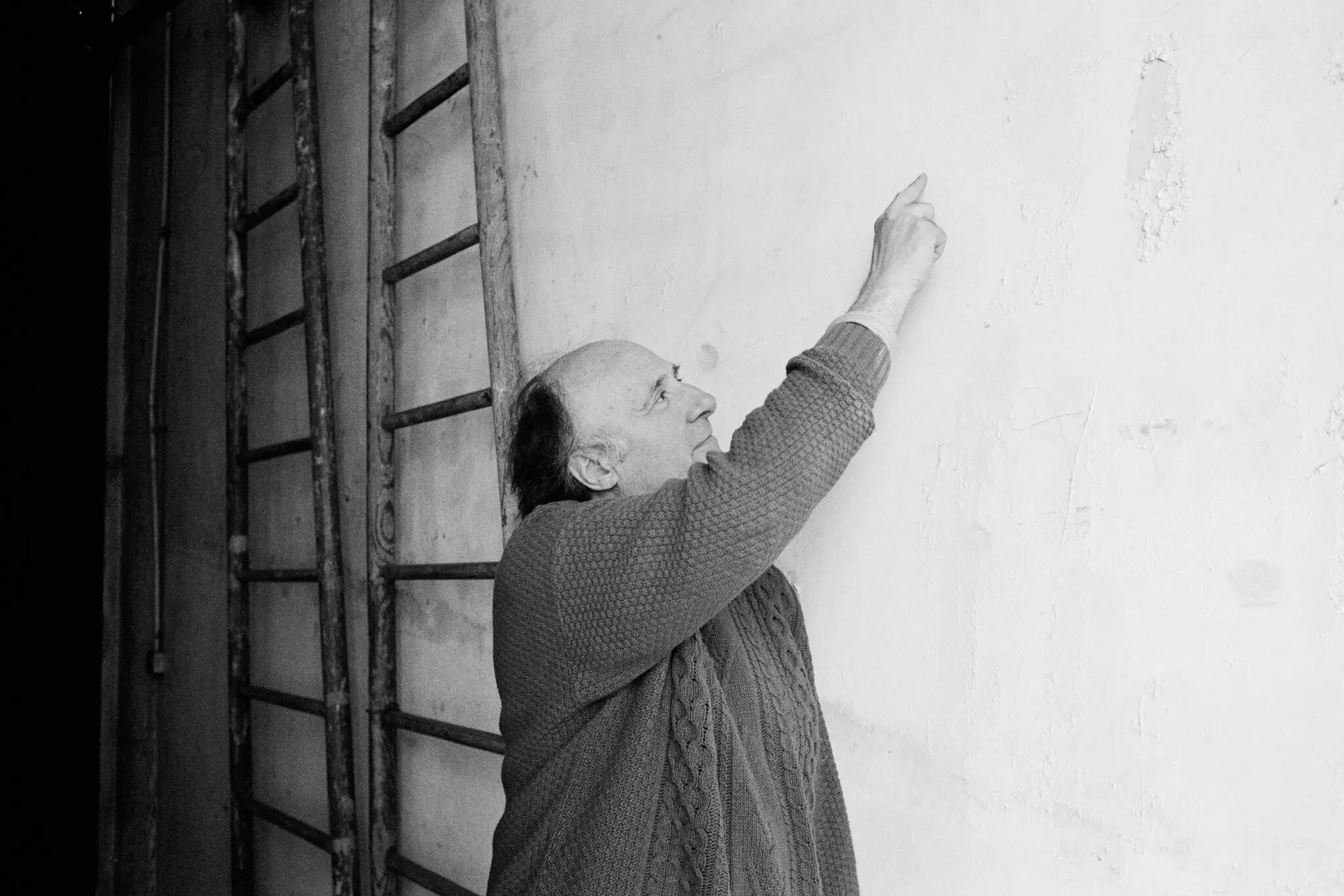 Jacques Roubaud, foi um poeta e matemático cujo rigor formalista e ...