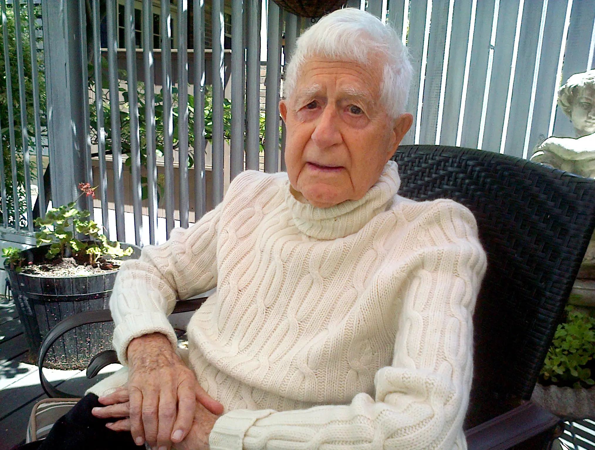 William Stevenson, foi um jornalista e autor que se valeu de seus laços ...