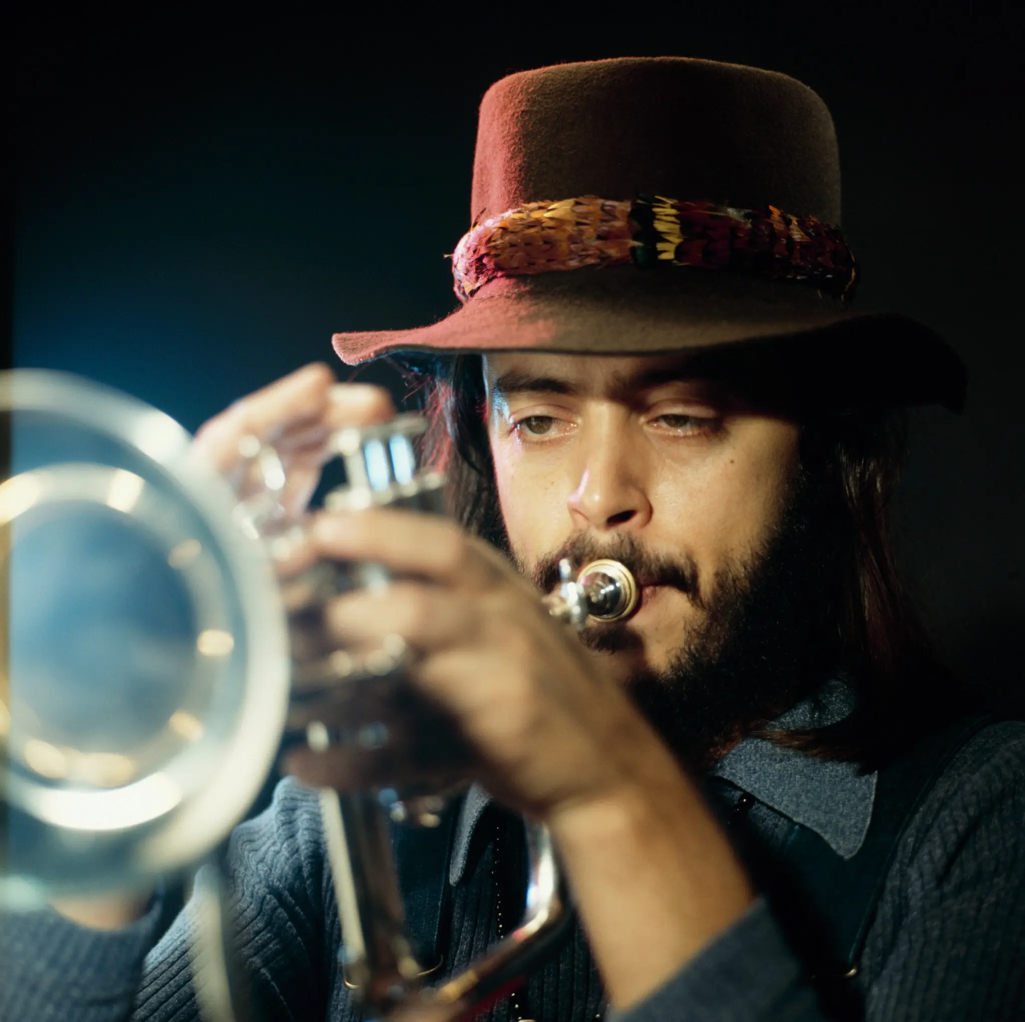 Chuck Mangione, foi músico e compositor de jazz vencedor do Grammy ...