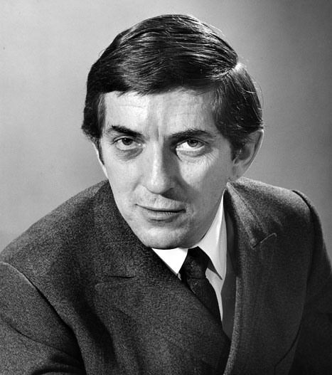 Jonathan Frid, ator que estrelou a versão original cinematográfica de ...