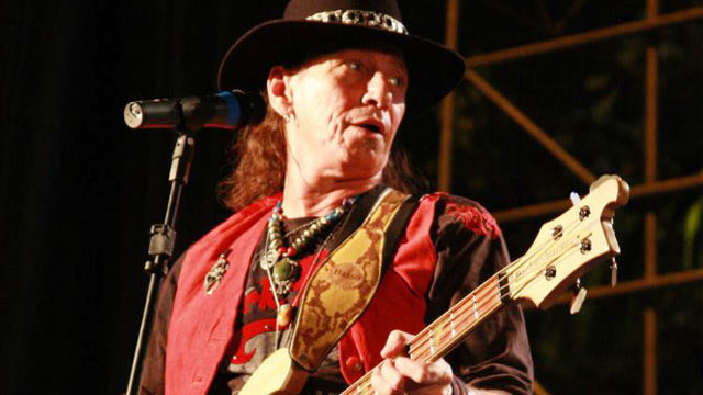 Ruffino Lomba Neto, músico do Made in Brazil e baixista da banda Tutti ...