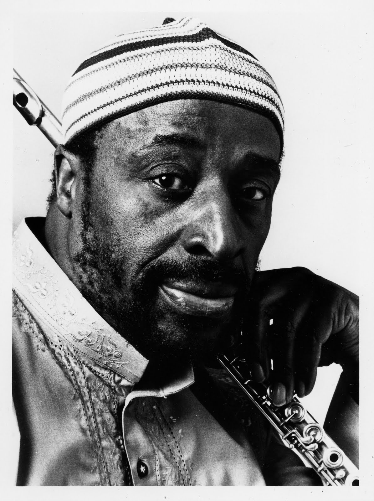 Yusef Lateef, multi-instrumentista e compositor. Músico, que uniu o ...