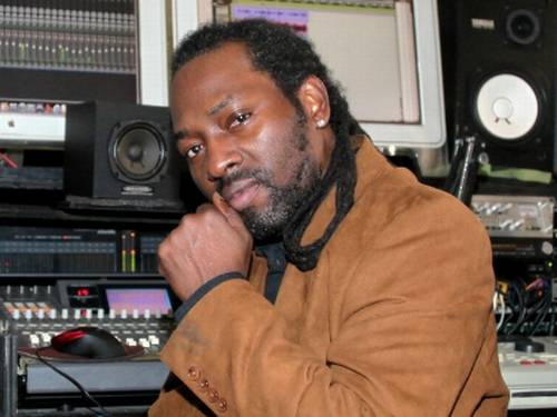 Wayne Smith, é autor de canção que ficou famosa por mudar a maneira ...